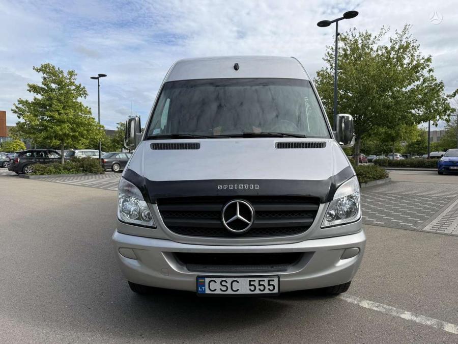Grey Mercedes-Benz Sprinter 2006 in Vilnius, with an engine capacity of 2.15 L and mileage of 311 thousand km for 11999 €, photo 7 on AUTOMOTO.COM.LV