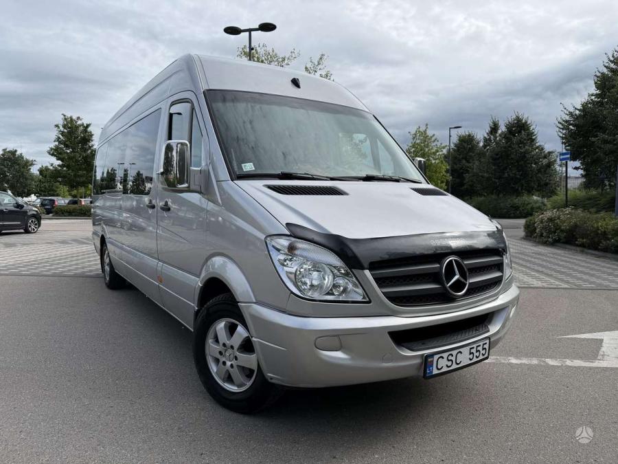 Grey Mercedes-Benz Sprinter 2006 in Vilnius, with an engine capacity of 2.15 L and mileage of 311 thousand km for 11999 €, photo 8 on AUTOMOTO.COM.LV