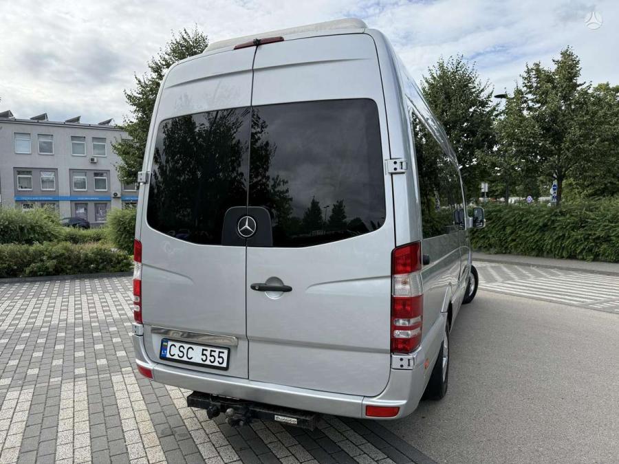 Grey Mercedes-Benz Sprinter 2006 in Vilnius, with an engine capacity of 2.15 L and mileage of 311 thousand km for 11999 €, photo 9 on AUTOMOTO.COM.LV