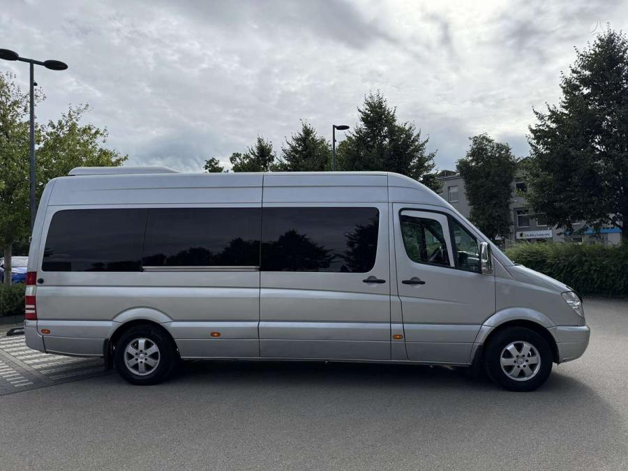 Grey Mercedes-Benz Sprinter 2006 in Vilnius, with an engine capacity of 2.15 L and mileage of 311 thousand km for 11999 €, photo 11 on AUTOMOTO.COM.LV