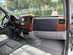 Grey Mercedes-Benz Sprinter 2006 in Vilnius, with an engine capacity of 2.15 L and mileage of 311 thousand km for 11999 €, photo 19 on AUTOMOTO.COM.LV