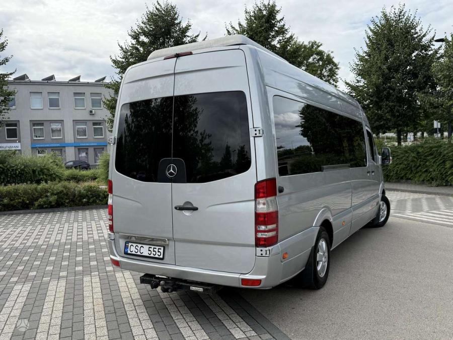 Grey Mercedes-Benz Sprinter 2006 in Vilnius, with an engine capacity of 2.15 L and mileage of 311 thousand km for 11999 €, photo 27 on AUTOMOTO.COM.LV