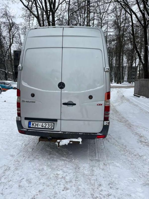 Pelēks Mercedes-Benz Sprinter 2007 Rīga, ar dzinēja tilpumu 2.20 L un nobraukumu 300 tūkst. km par 6200 €, foto 3 vietnē AUTOMOTO.COM.LV