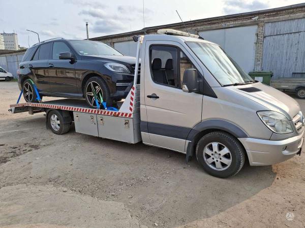 Grey Mercedes-Benz Sprinter 2008 in Riga, with an engine capacity of 3.00 L and mileage of 388 thousand km for 10999 €, photo 5 on AUTOMOTO.COM.LV