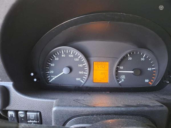 Grey Mercedes-Benz Sprinter 2008 in Riga, with an engine capacity of 3.00 L and mileage of 388 thousand km for 10999 €, photo 7 on AUTOMOTO.COM.LV