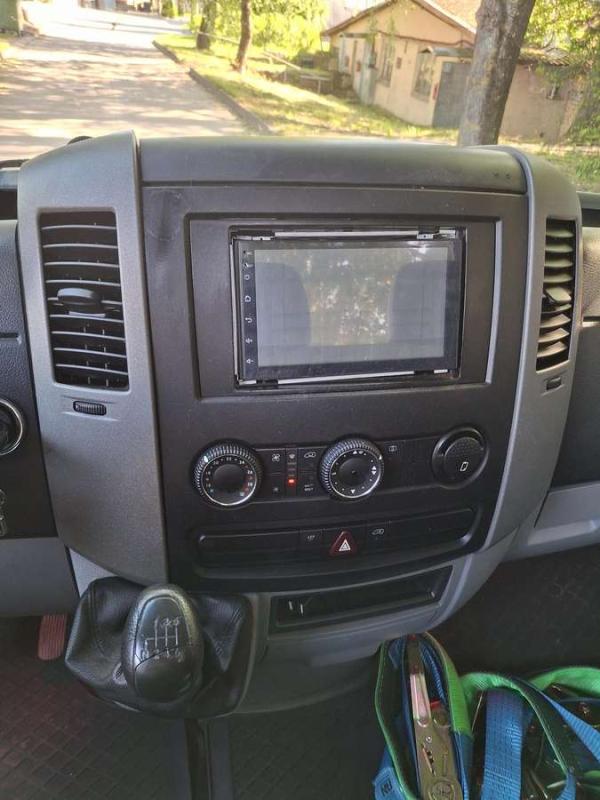 Grey Mercedes-Benz Sprinter 2008 in Riga, with an engine capacity of 3.00 L and mileage of 388 thousand km for 10999 €, photo 9 on AUTOMOTO.COM.LV