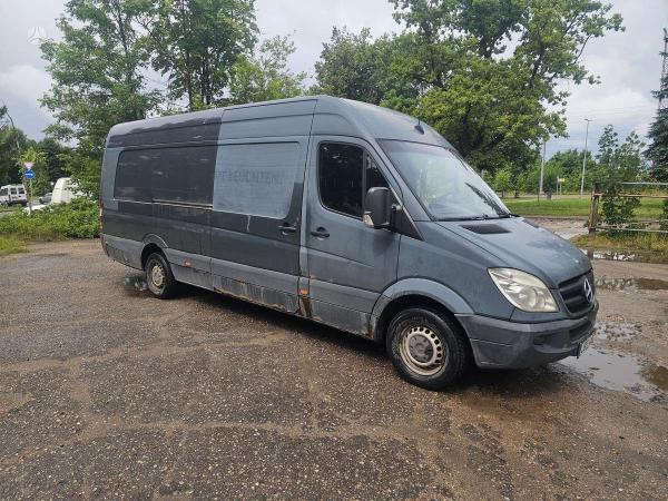 Pelēks Mercedes-Benz Sprinter 2009 Telšiai, ar dzinēja tilpumu 2.99 L un nobraukumu 438 tūkst. km par 4200 €, foto 2 vietnē AUTOMOTO.COM.LV