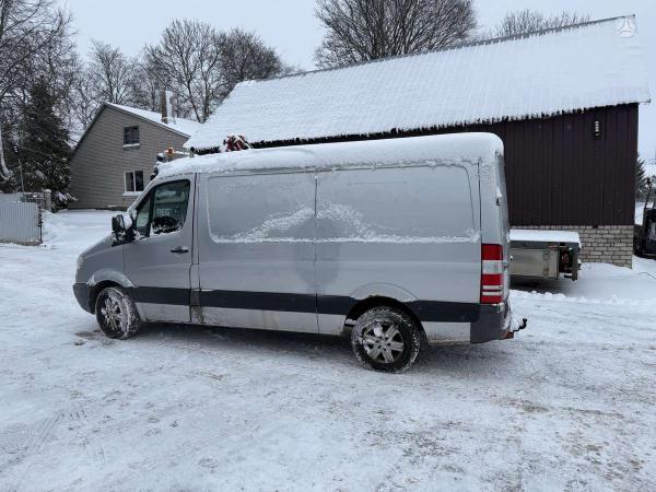 Grey Mercedes-Benz Sprinter 2010 in Taurage, with an engine capacity of 2.20 L and mileage of 290 thousand km for 4200 €, photo 3 on AUTOMOTO.COM.LV