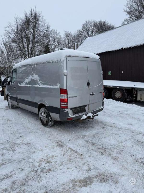 Grey Mercedes-Benz Sprinter 2010 in Taurage, with an engine capacity of 2.20 L and mileage of 290 thousand km for 4200 €, photo 4 on AUTOMOTO.COM.LV
