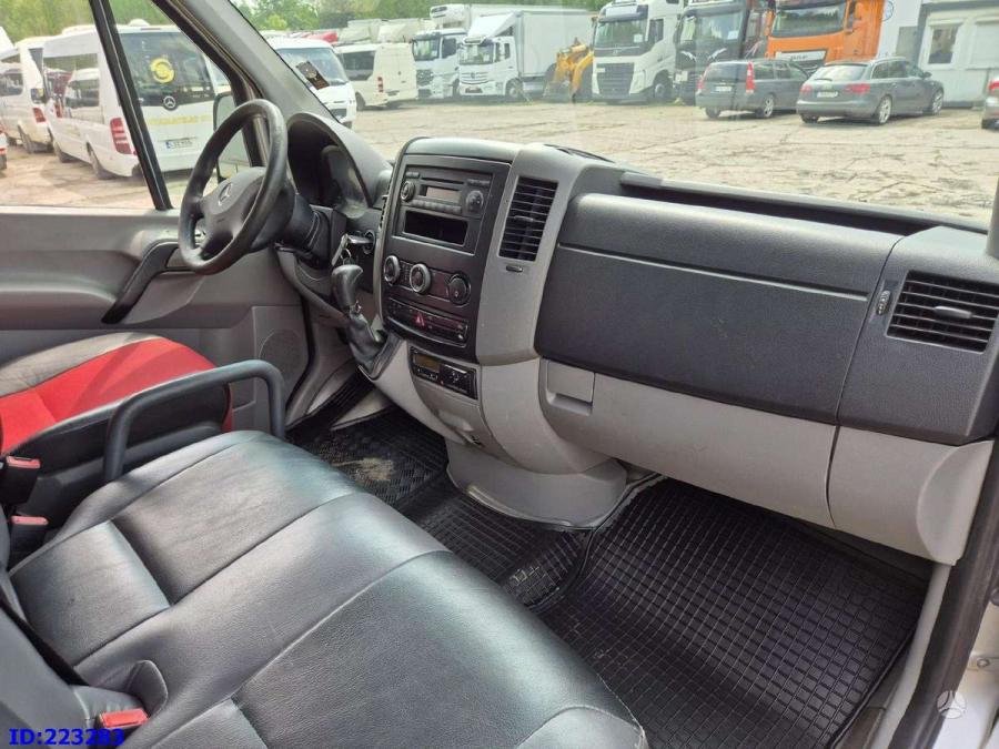 Pelēks Mercedes-Benz Sprinter 2010 Viļņa, ar dzinēja tilpumu 2.14 L un nobraukumu 600 tūkst. km par 7139 €, foto 19 vietnē AUTOMOTO.COM.LV