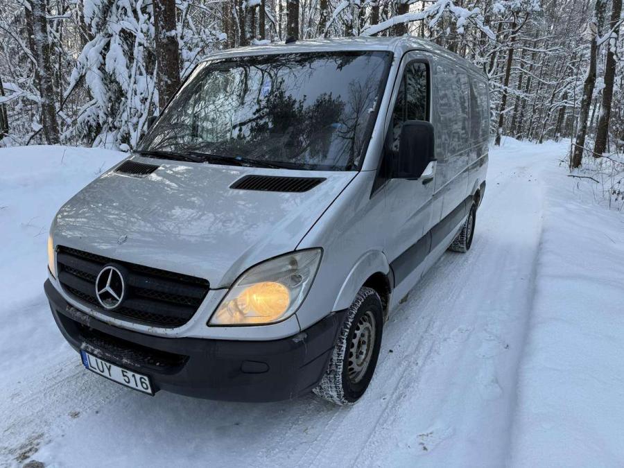 Grey Mercedes-Benz Sprinter 2011 in Vilnius, with an engine capacity of 2.20 L and mileage of 443 thousand km for 6200 €, photo 2 on AUTOMOTO.COM.LV