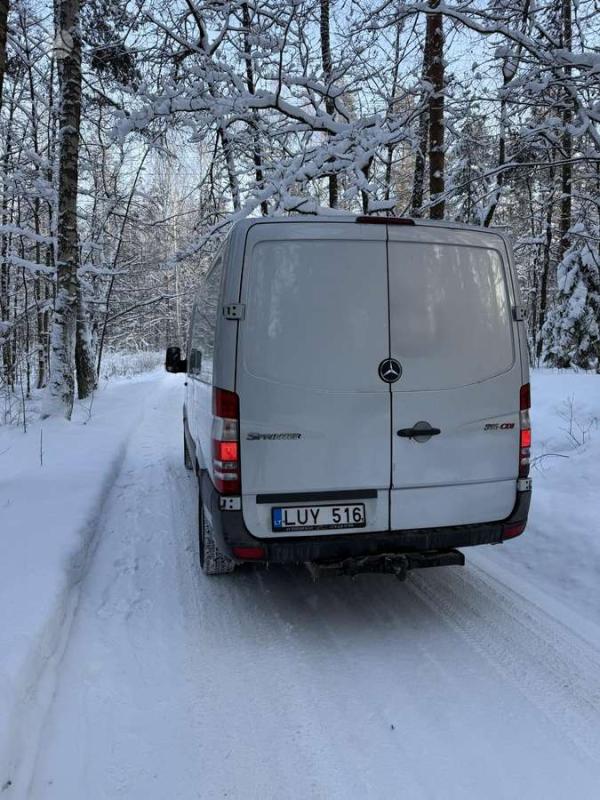 Grey Mercedes-Benz Sprinter 2011 in Vilnius, with an engine capacity of 2.20 L and mileage of 443 thousand km for 6200 €, photo 4 on AUTOMOTO.COM.LV