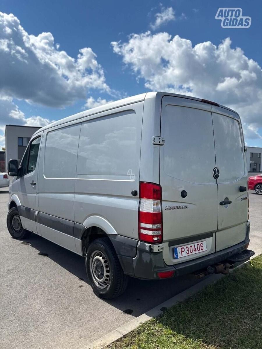 Pelēks Mercedes-Benz Sprinter 2011 Kauņa, ar dzinēja tilpumu 2.20 L un nobraukumu 377 tūkst. km par 4300 €, foto 1 vietnē AUTOMOTO.COM.LV