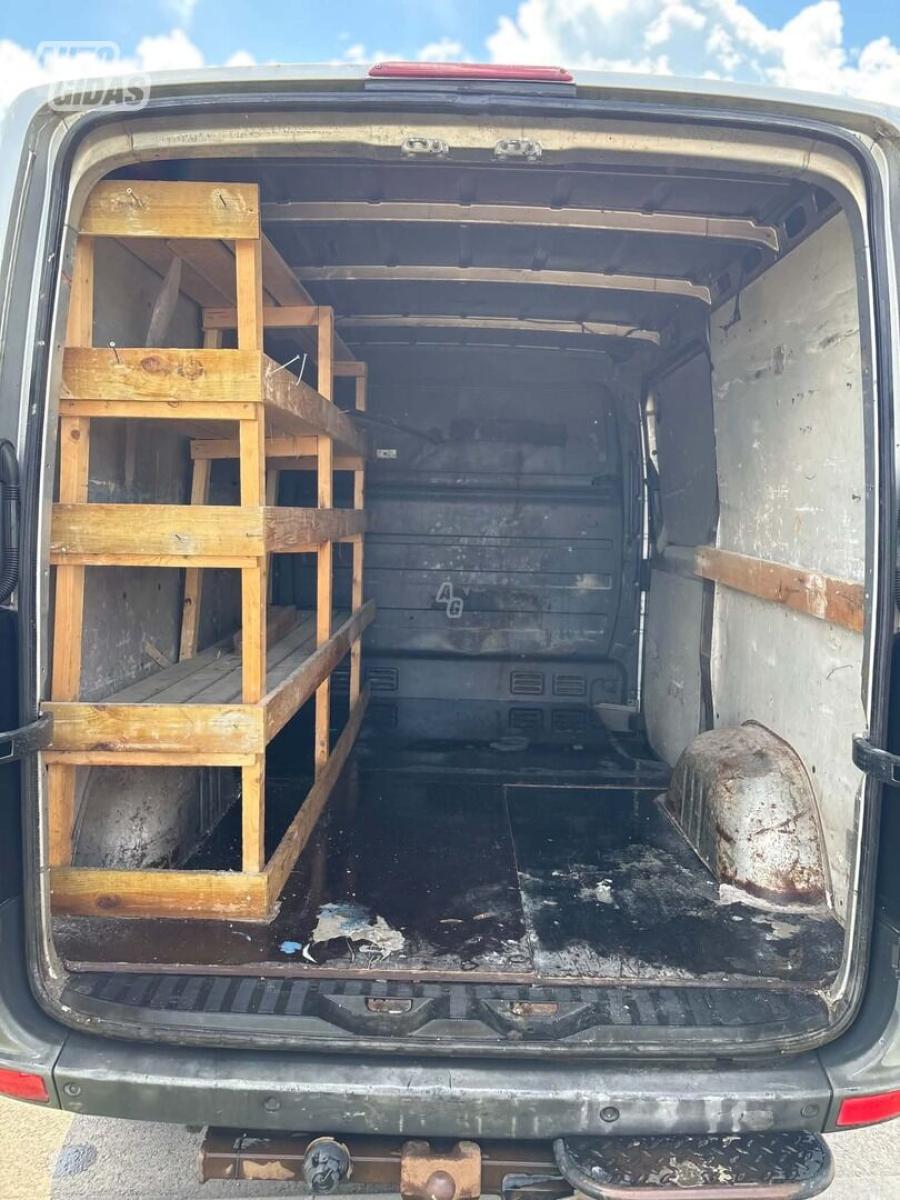 Pelēks Mercedes-Benz Sprinter 2011 Kauņa, ar dzinēja tilpumu 2.20 L un nobraukumu 377 tūkst. km par 4300 €, foto 15 vietnē AUTOMOTO.COM.LV