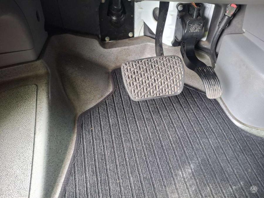 Pelēks Mercedes-Benz Sprinter 2011 Jurbarkas, ar dzinēja tilpumu 2.20 L un nobraukumu 145 tūkst. km par 13500 €, foto 30 vietnē AUTOMOTO.COM.LV