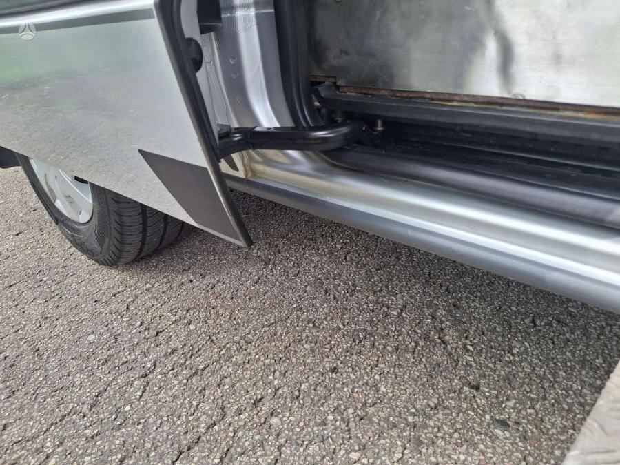 Pelēks Mercedes-Benz Sprinter 2011 Jurbarkas, ar dzinēja tilpumu 2.20 L un nobraukumu 145 tūkst. km par 13500 €, foto 44 vietnē AUTOMOTO.COM.LV
