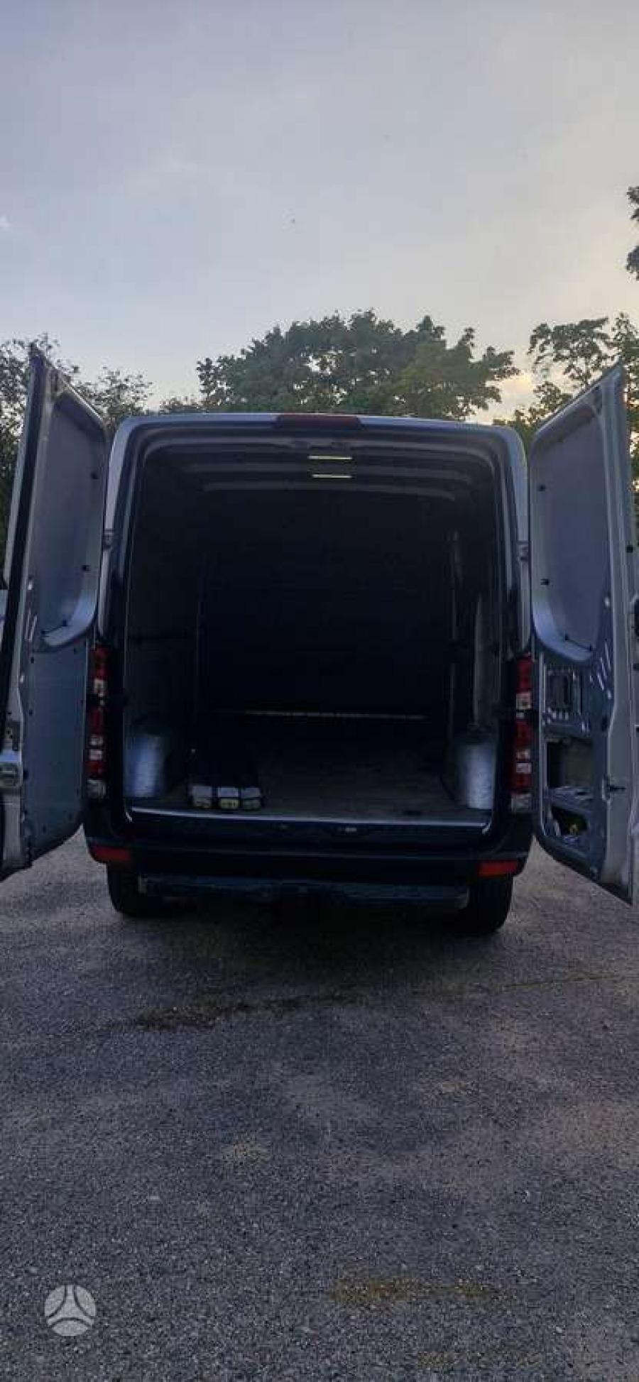 Grey Mercedes-Benz Sprinter 2011 in Kelme, with an engine capacity of 2.14 L and mileage of 253 thousand km for 6700 €, photo 7 on AUTOMOTO.COM.LV