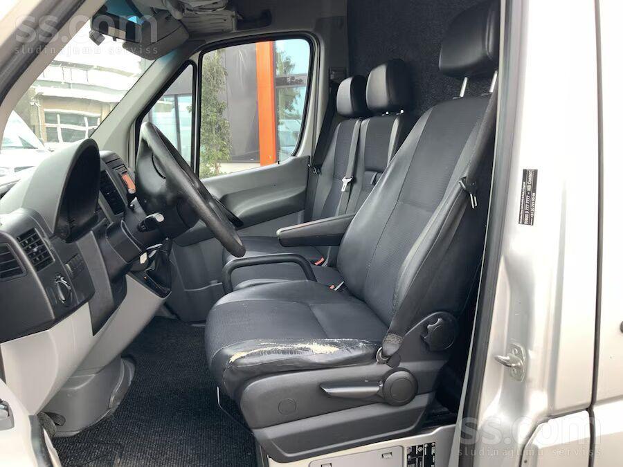 Grey Mercedes-Benz Sprinter 2011 in Riga, with an engine capacity of 3.00 L and mileage of 440 thousand km for 11950 €, photo 4 on AUTOMOTO.COM.LV