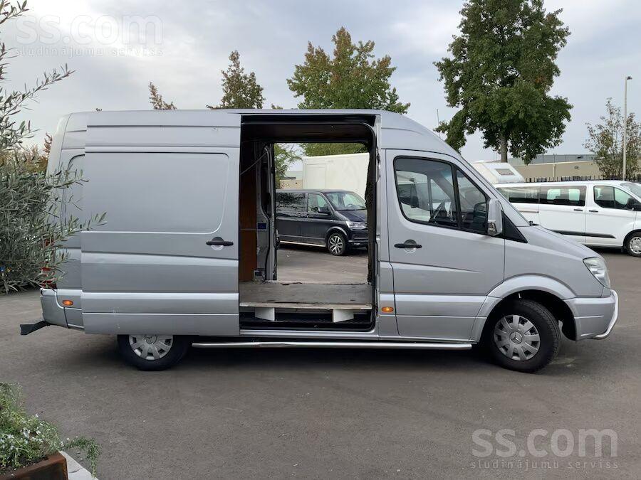Grey Mercedes-Benz Sprinter 2011 in Riga, with an engine capacity of 3.00 L and mileage of 440 thousand km for 11950 €, photo 5 on AUTOMOTO.COM.LV