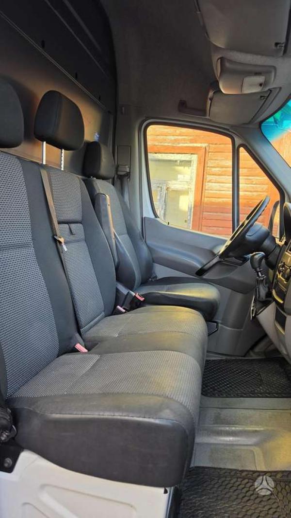 Pelēks Mercedes-Benz Sprinter 2012 Panevēža, ar dzinēja tilpumu 2.14 L un nobraukumu 284 tūkst. km par 5400 €, foto 6 vietnē AUTOMOTO.COM.LV