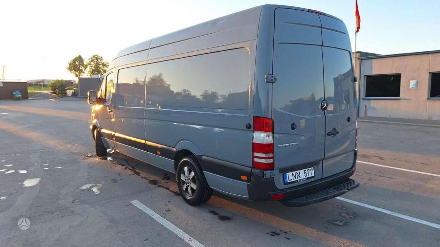 Pelēks Mercedes-Benz Sprinter 2016 Kauņa, ar dzinēja tilpumu 2.14 L un nobraukumu 448 tūkst. km par 9250 €, foto 1 vietnē AUTOMOTO.COM.LV