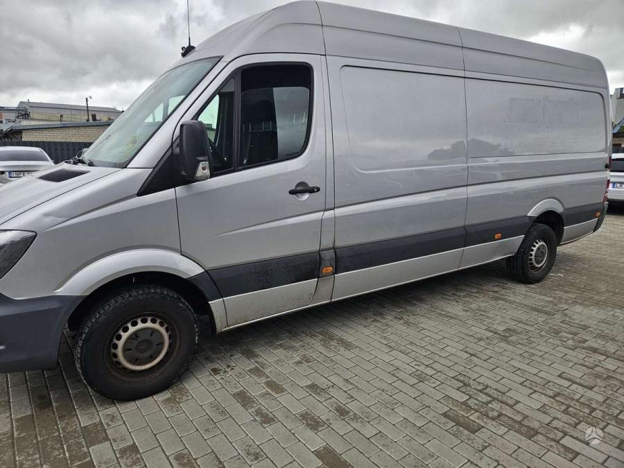 Pelēks Mercedes-Benz Sprinter 2017 Marijampole, ar dzinēja tilpumu 2.14 L un nobraukumu 247 tūkst. km par 12000 €, foto 3 vietnē AUTOMOTO.COM.LV