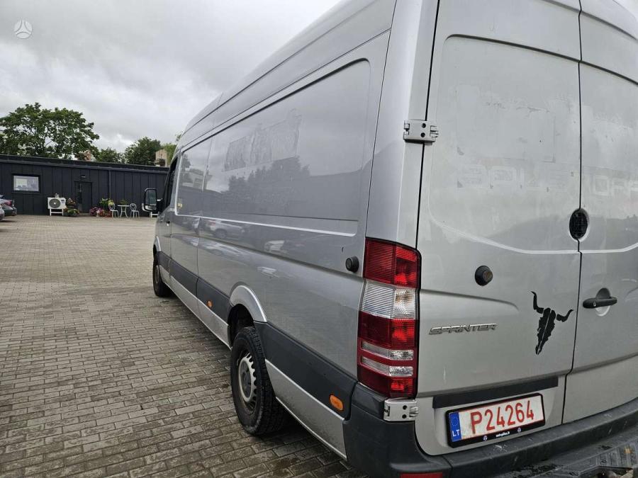 Pelēks Mercedes-Benz Sprinter 2017 Marijampole, ar dzinēja tilpumu 2.14 L un nobraukumu 247 tūkst. km par 12000 €, foto 5 vietnē AUTOMOTO.COM.LV