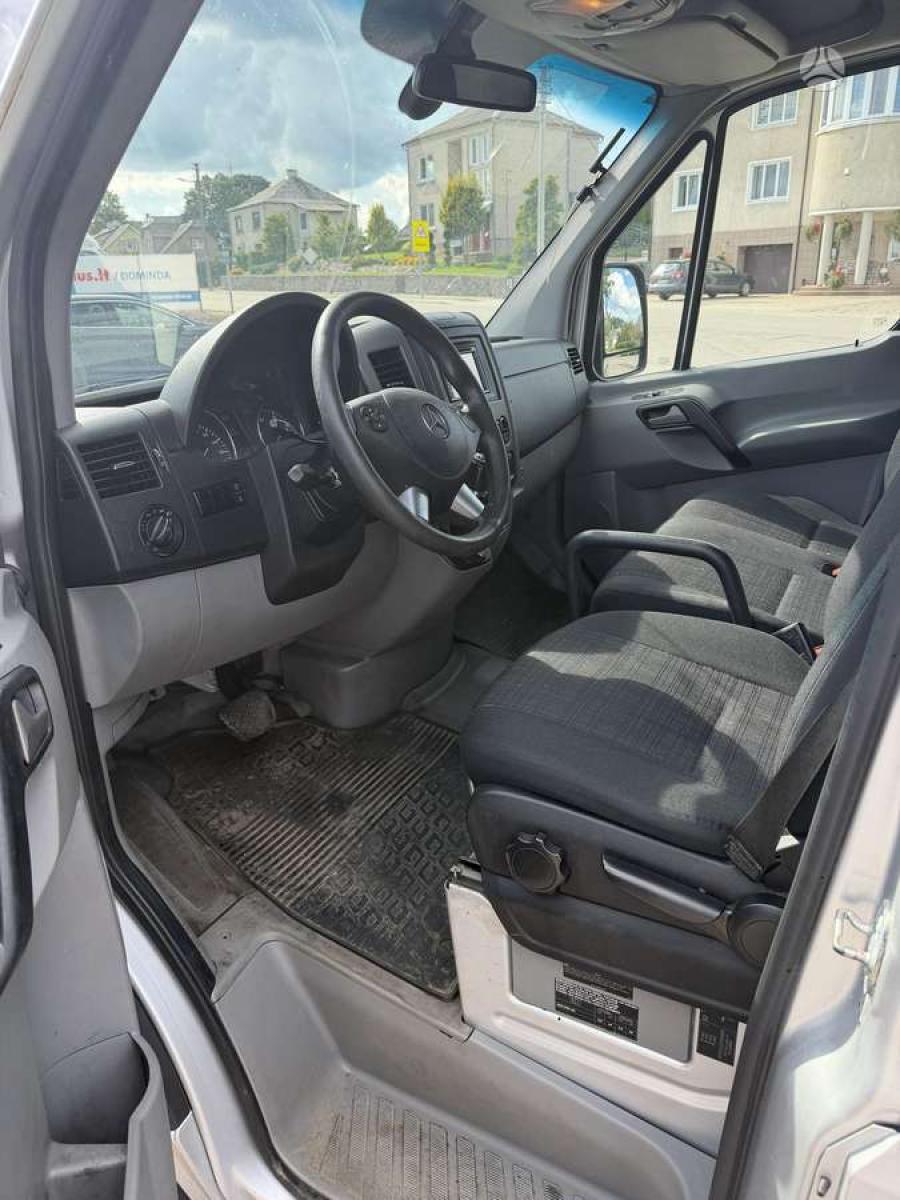 Grey Mercedes-Benz Sprinter 2017 in Skaudvile, with an engine capacity of 2.14 L and mileage of 658 thousand km for 7600 €, photo 10 on AUTOMOTO.COM.LV