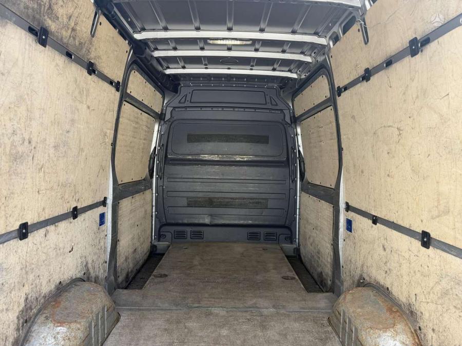 Grey Mercedes-Benz Sprinter 2017 in Skaudvile, with an engine capacity of 2.14 L and mileage of 658 thousand km for 7600 €, photo 19 on AUTOMOTO.COM.LV