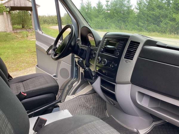 Pelēks Mercedes-Benz Sprinter 2018 Utena, ar dzinēja tilpumu 2.99 L un nobraukumu 800 tūkst. km par 11495 €, foto 9 vietnē AUTOMOTO.COM.LV
