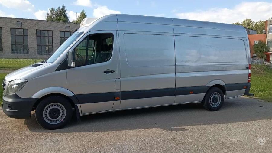 Pelēks Mercedes-Benz Sprinter 2018 Radviliškis, ar dzinēja tilpumu 2.14 L un nobraukumu 376 tūkst. km par 13200 €, foto 3 vietnē AUTOMOTO.COM.LV