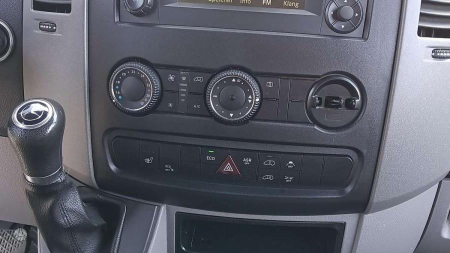 Pelēks Mercedes-Benz Sprinter 2018 Radviliškis, ar dzinēja tilpumu 2.14 L un nobraukumu 376 tūkst. km par 13200 €, foto 18 vietnē AUTOMOTO.COM.LV