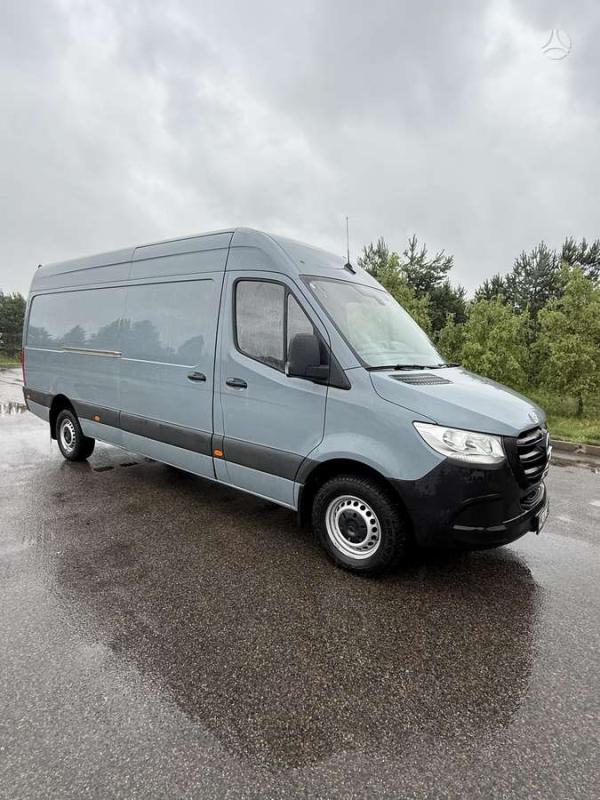 Grey Mercedes-Benz Sprinter 2019 in Silute, with an engine capacity of 2.14 L and mileage of 218 thousand km for 13800 €, photo 1 on AUTOMOTO.COM.LV