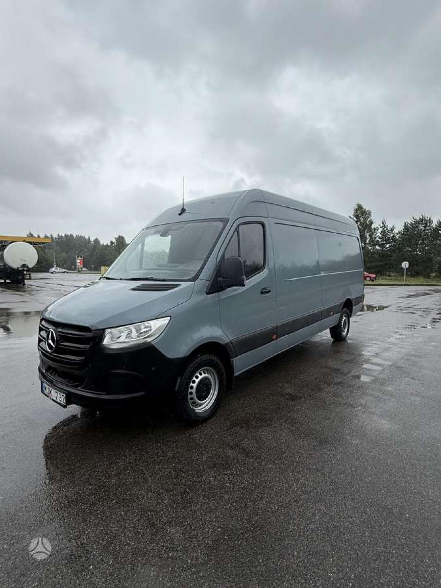 Grey Mercedes-Benz Sprinter 2019 in Silute, with an engine capacity of 2.14 L and mileage of 218 thousand km for 13800 €, photo 3 on AUTOMOTO.COM.LV