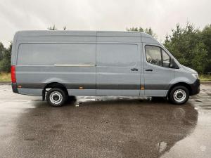 Grey Mercedes-Benz Sprinter 2019 in Silute, with an engine capacity of 2.14 L and mileage of 218 thousand km for 13800 €, photo 4 on AUTOMOTO.COM.LV