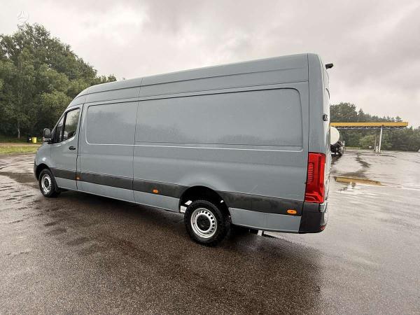 Grey Mercedes-Benz Sprinter 2019 in Silute, with an engine capacity of 2.14 L and mileage of 218 thousand km for 13800 €, photo 4 on AUTOMOTO.COM.LV