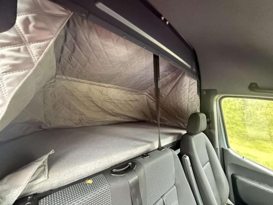 Grey Mercedes-Benz Sprinter 2019 in Silute, with an engine capacity of 2.14 L and mileage of 218 thousand km for 13800 €, photo 10 on AUTOMOTO.COM.LV