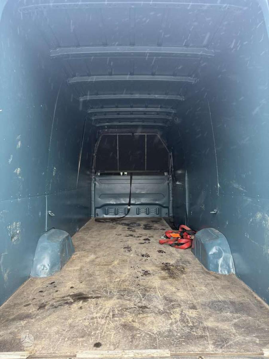 Grey Mercedes-Benz Sprinter 2019 in Silute, with an engine capacity of 2.14 L and mileage of 218 thousand km for 13800 €, photo 11 on AUTOMOTO.COM.LV