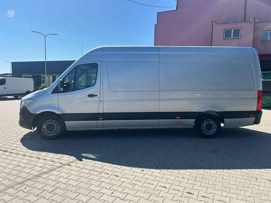 Grey Mercedes-Benz Sprinter 2019 in Kaunas, with an engine capacity of 2.20 L and mileage of 327 thousand km for 9550 €, photo 1 on AUTOMOTO.COM.LV