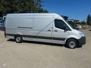 Grey Mercedes-Benz Sprinter 2019 in Kaunas, with an engine capacity of 2.20 L and mileage of 327 thousand km for 9550 €, photo 3 on AUTOMOTO.COM.LV