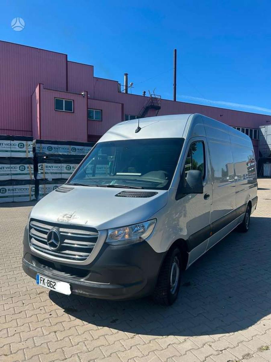 Grey Mercedes-Benz Sprinter 2019 in Kaunas, with an engine capacity of 2.20 L and mileage of 327 thousand km for 9550 €, photo 5 on AUTOMOTO.COM.LV