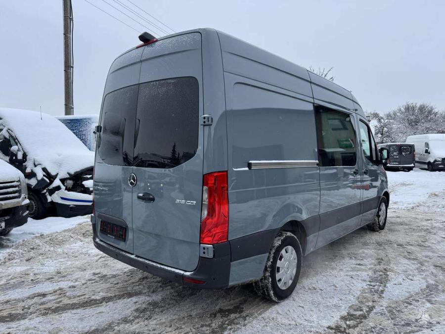 Pelēks Mercedes-Benz Sprinter 2020 Marijampole, ar dzinēja tilpumu 2.14 L un nobraukumu 114 tūkst. km par 22385 €, foto 4 vietnē AUTOMOTO.COM.LV