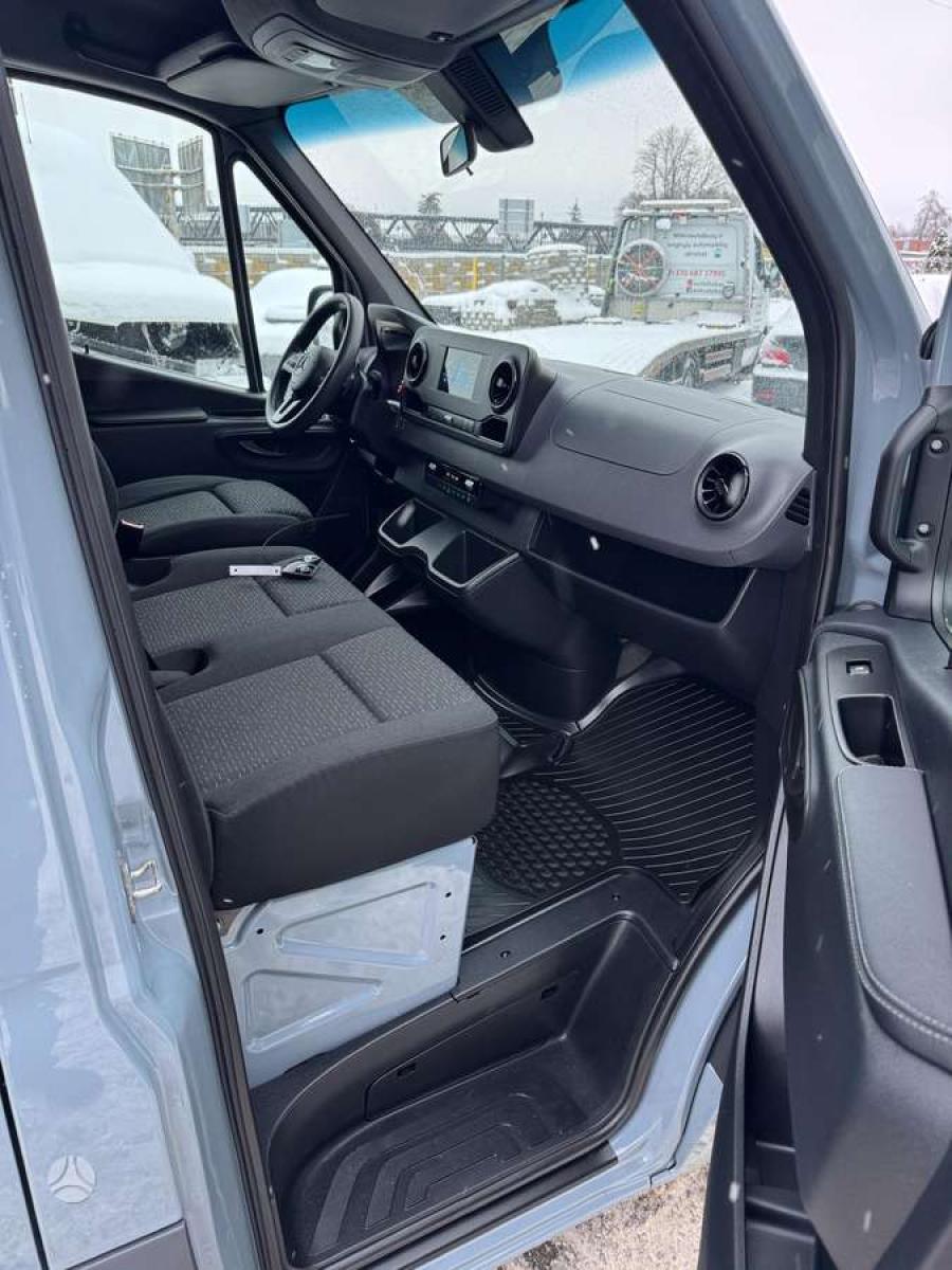 Pelēks Mercedes-Benz Sprinter 2020 Marijampole, ar dzinēja tilpumu 2.14 L un nobraukumu 114 tūkst. km par 22385 €, foto 23 vietnē AUTOMOTO.COM.LV