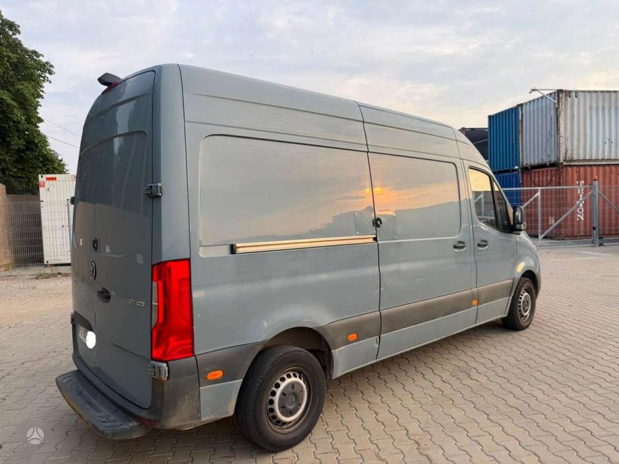 Pelēks Mercedes-Benz Sprinter 2020 Kauņa, ar dzinēja tilpumu 2.20 L un nobraukumu 321 tūkst. km par 11600 €, foto 4 vietnē AUTOMOTO.COM.LV