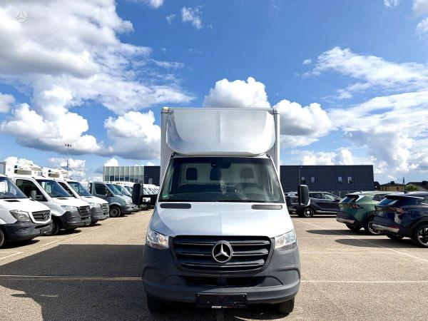 Grey Mercedes-Benz Sprinter 2020 in Vilnius, with an engine capacity of 2.14 L and mileage of 221 thousand km for 23900 €, photo 3 on AUTOMOTO.COM.LV