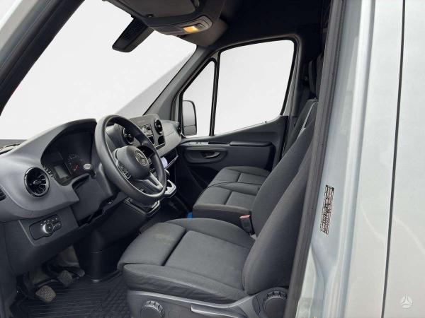 Pelēks Mercedes-Benz Sprinter 2021 Kauņa, ar dzinēja tilpumu 0.00 L un nobraukumu 50 tūkst. km par 23750 €, foto 9 vietnē AUTOMOTO.COM.LV