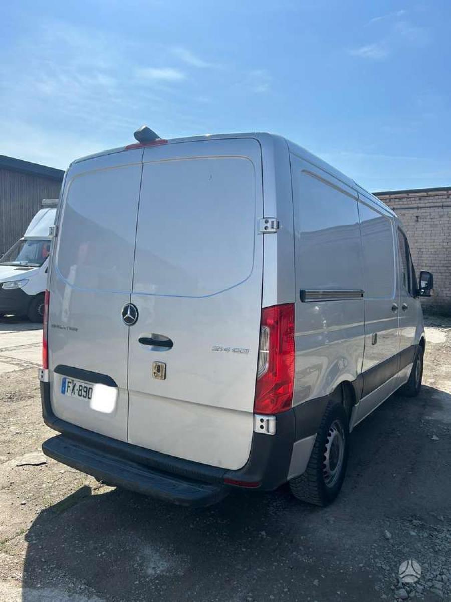 Pelēks Mercedes-Benz Sprinter 2021 Kauņa, ar dzinēja tilpumu 2.14 L un nobraukumu 176 tūkst. km par 9450 €, foto 6 vietnē AUTOMOTO.COM.LV