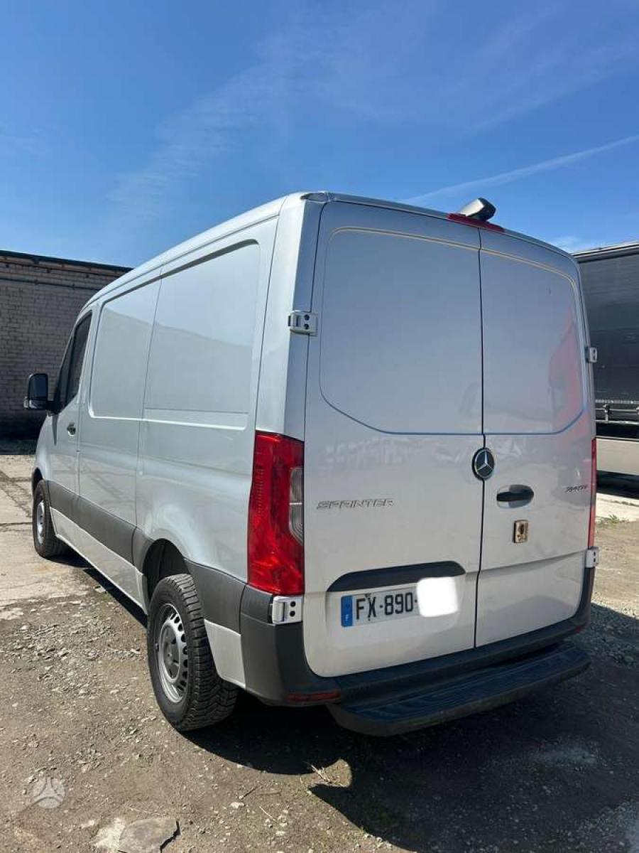 Pelēks Mercedes-Benz Sprinter 2021 Kauņa, ar dzinēja tilpumu 2.14 L un nobraukumu 176 tūkst. km par 9450 €, foto 7 vietnē AUTOMOTO.COM.LV