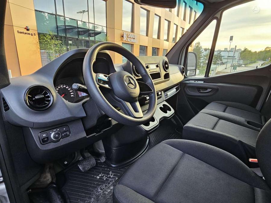 Grey Mercedes-Benz Sprinter 2022 in Vilnius, with an engine capacity of 0.00 L and mileage of 4 thousand km for 25900 €, photo 12 on AUTOMOTO.COM.LV