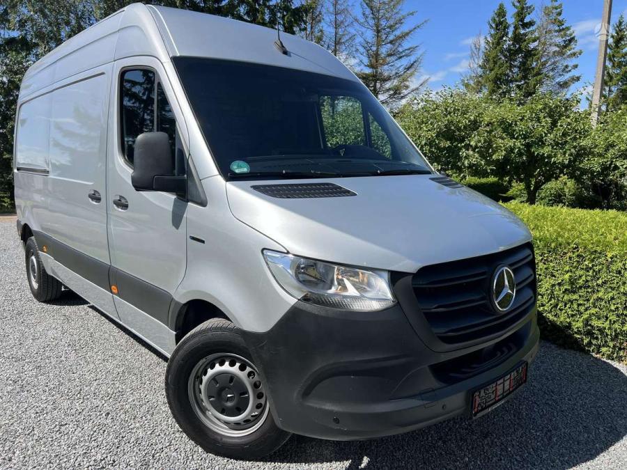 Grey Mercedes-Benz Sprinter 2022 in Kaunas, with an engine capacity of 0.00 L and mileage of 27 thousand km for 16500 €, photo 10 on AUTOMOTO.COM.LV